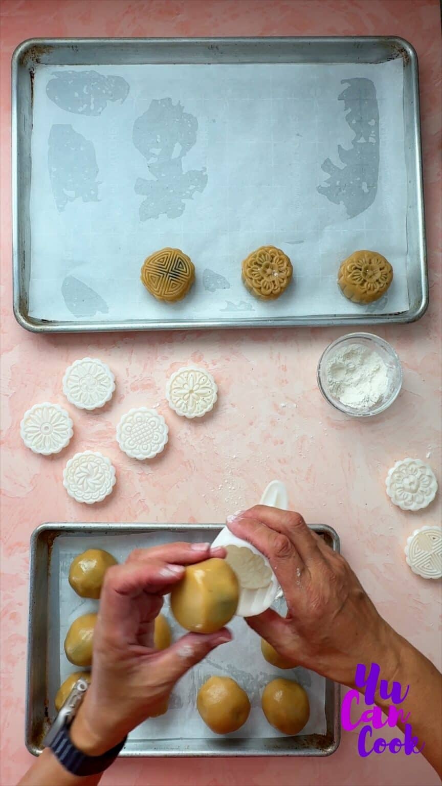 Black Sesame Mooncakes - Yu Can Cook